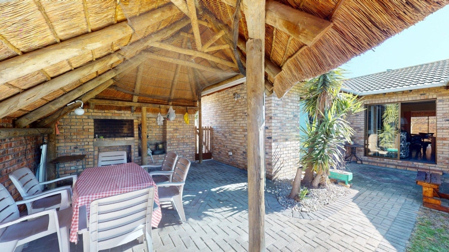 Summerstrand Property - Property and Houses for Sale in Summerstrand.