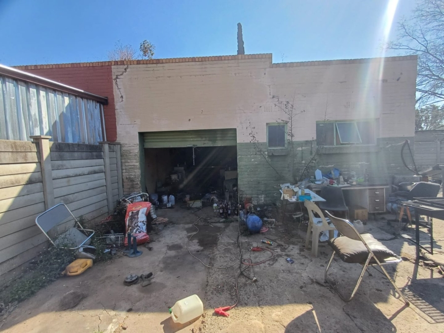 3 Bedroom Property for Sale in Stilfontein Ext 2 R 460 000. 18 Sep 2025