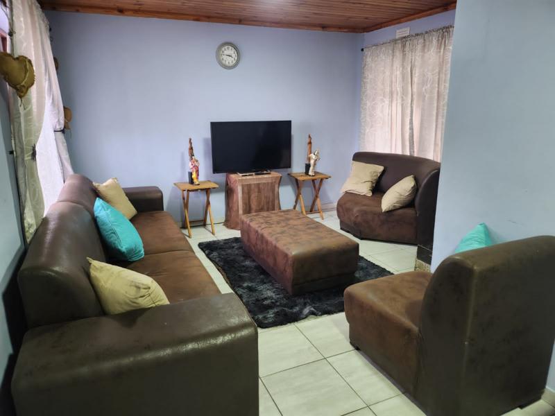 3 Bedroom Property for Sale in Saxonsea R1 050 000. 09 Dec 2023
